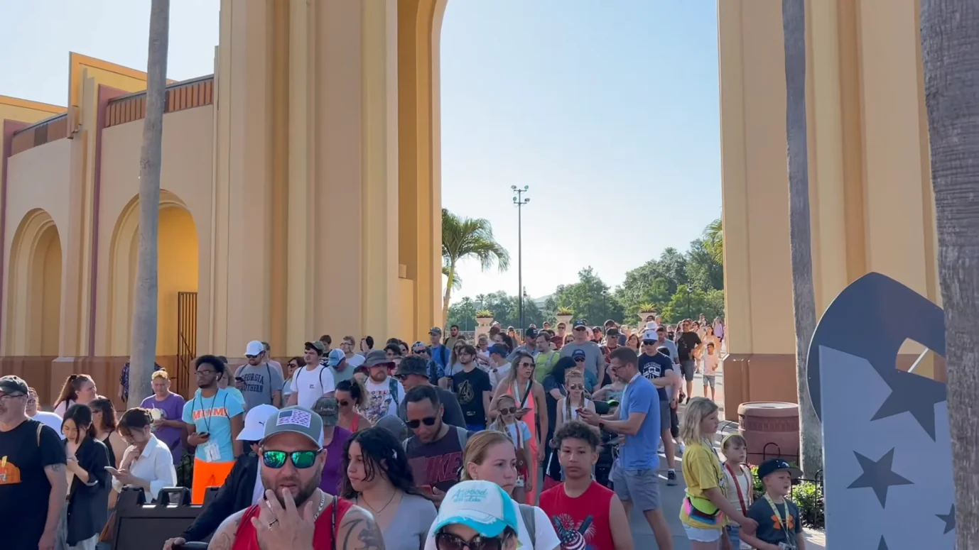 9 Tips to Surviving Spring Break at Universal Orlando 2024 » Epic ...