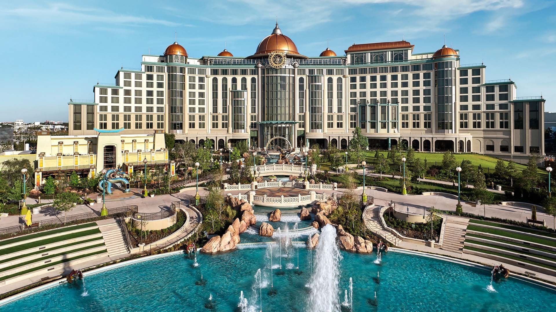 Universal Helios Grand Hotel at Epic Universe Guide